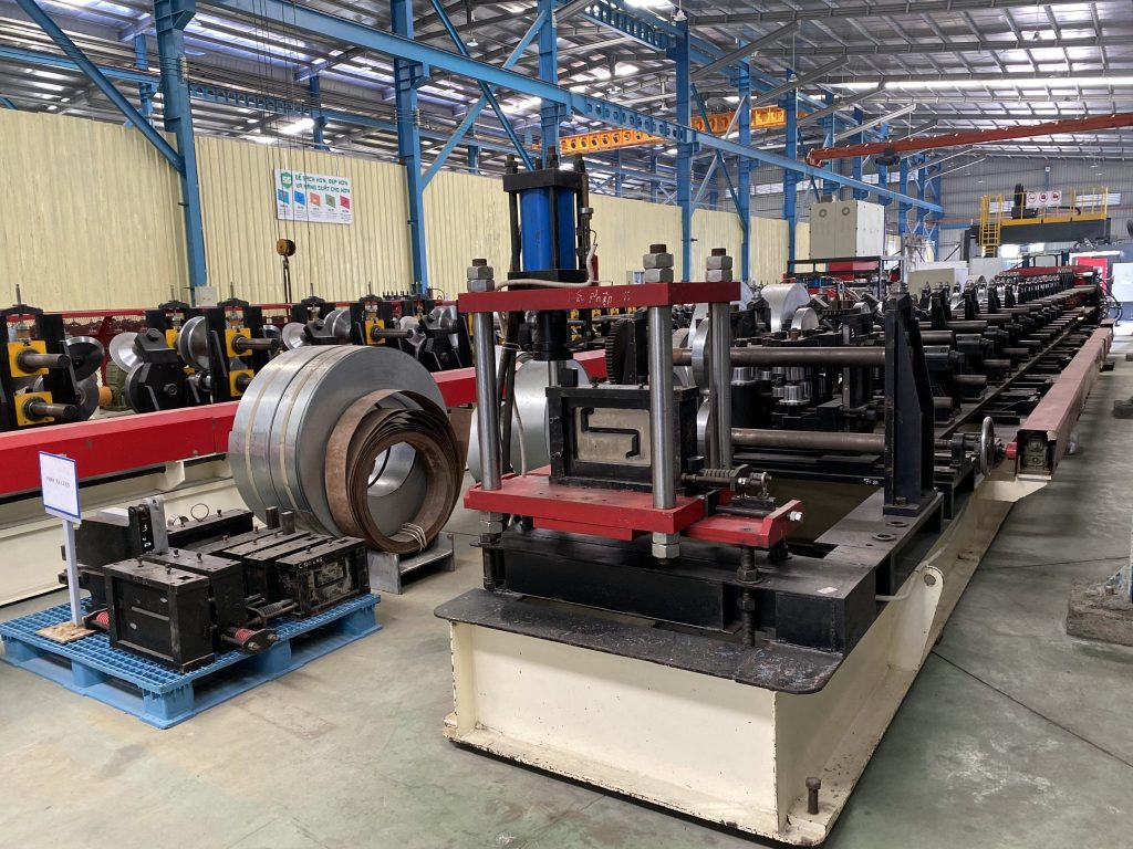 Processing steel shapes Sigma, C, Z, Omega, C Truss, U...